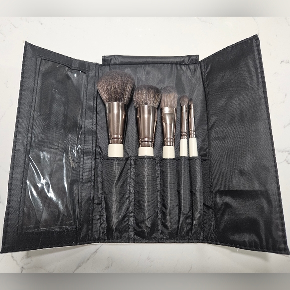 Cala | Makeup | Cala 5 Piece Brush Set With Magnetic Closure Travel ...